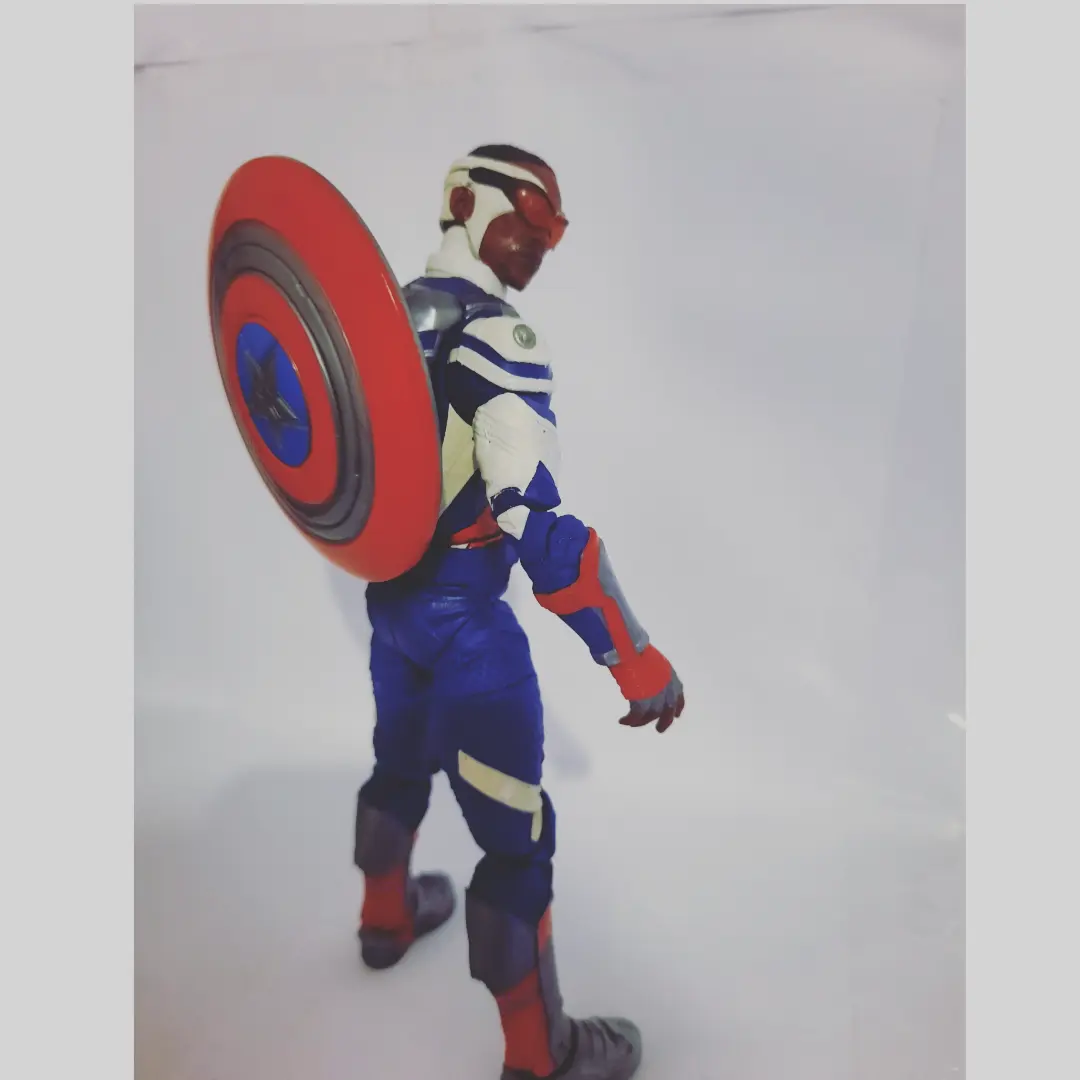 Amazon.com: Avengers Hasbro Marvel Legends Series 6-inch Action Figure ...