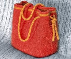 Oregon Tote Felting Pattern (V6.7): Janet Scanlon knitkit.com: Amazon ...