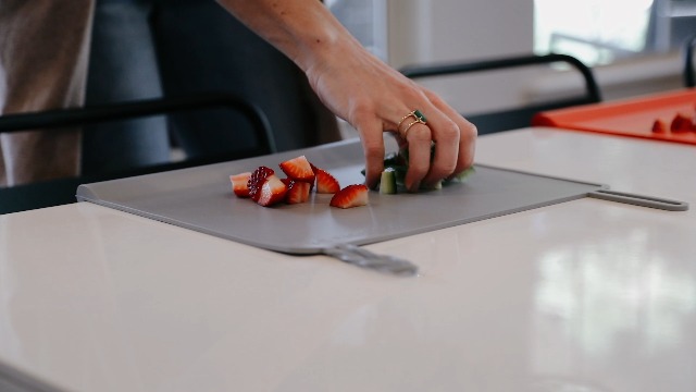 Watch The Table Tyke non-slip silicone mat. For everyday use. on Amazon ...