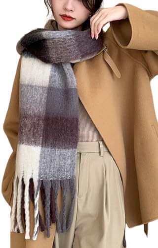 News, Booze & Shoes- Cyndi's Amazon Page