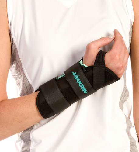 Buy Aircast A2 Wrist Brace - Adjustable Support, Removable Stabilisers ...