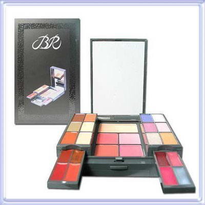 Amazon.com : BR Makeup Set, 9946 : Beauty & Personal Care