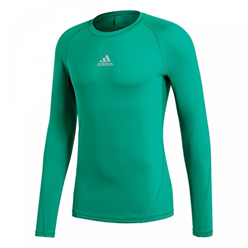 The Best Base Layers for Football [2023 Buying Guide]