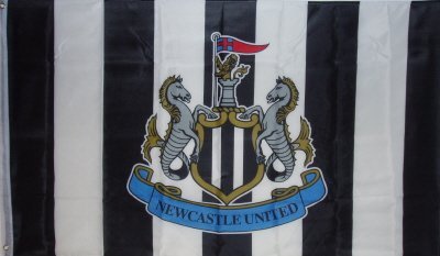 Newcastle United F.C Flag 5ft x 3ft : Amazon.co.uk: Sports & Outdoors