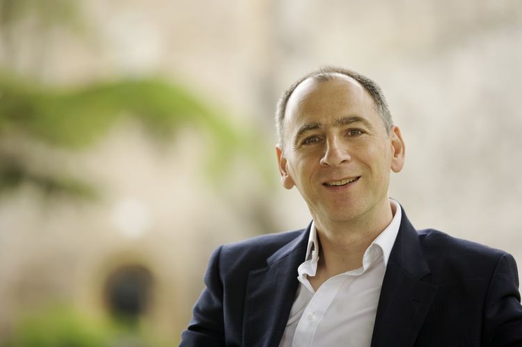 Amazon.com: Stuart Cross: books, biography, latest update