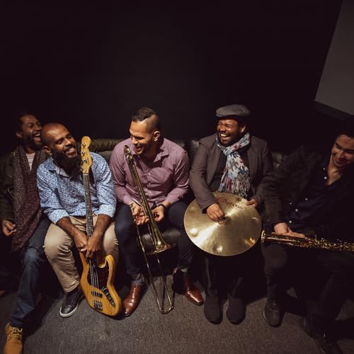 Aos Amigos Da Vida by Felipe Brito on Amazon Music - Amazon.com