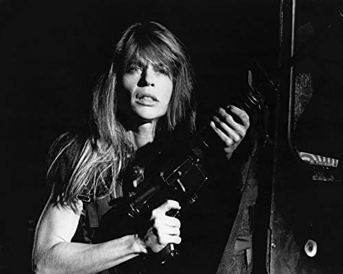 Amazon.com: Terminator 2: Judgment Day Linda Hamilton Sarah Connor ...