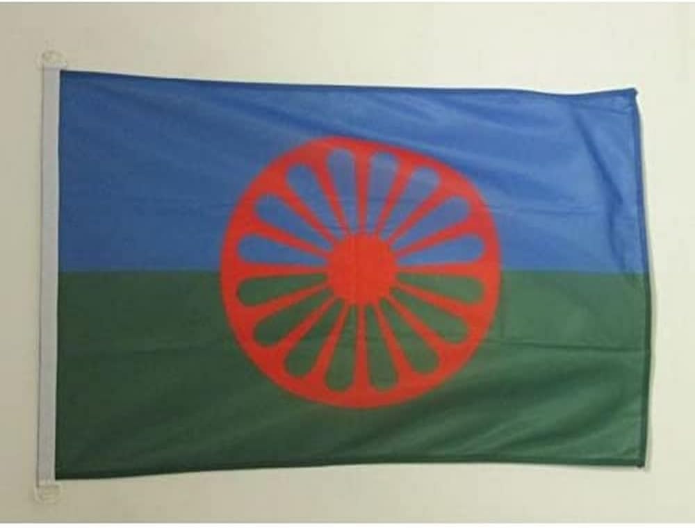 Amazon.com : Gypsy Flag 3' x 5' External Use - Traveller flags 90 x 150 ...