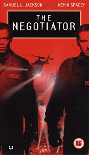 Amazon.com: The Negotiator [VHS] : Samuel L. Jackson, Kevin Spacey ...