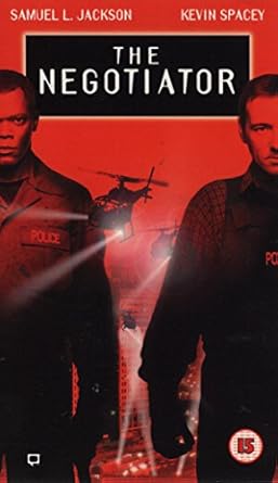 Amazon.com: The Negotiator [VHS] : Samuel L. Jackson, Kevin Spacey ...