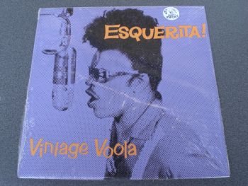 Vintage Voola : Amazon.fr: CD et Vinyles}