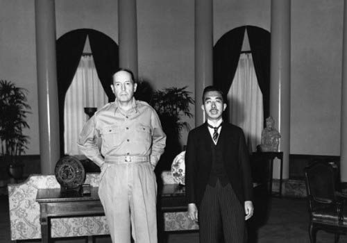 Macarthur And Hirohito