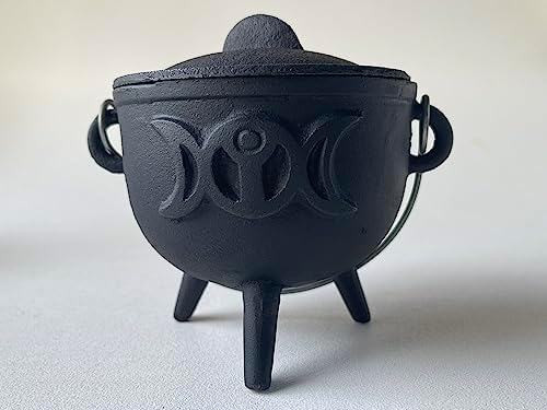 Amazon.com: Triquetra Cast Iron Cauldron with Lid and Handle, Witches ...