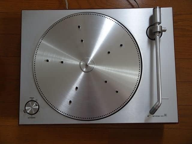Amazon.co.jp: B&O BEOGRAM 1202 レコードプレーヤー 電源入り、盤まわり音出ました。50Hz地域仕様。[現状品 ...