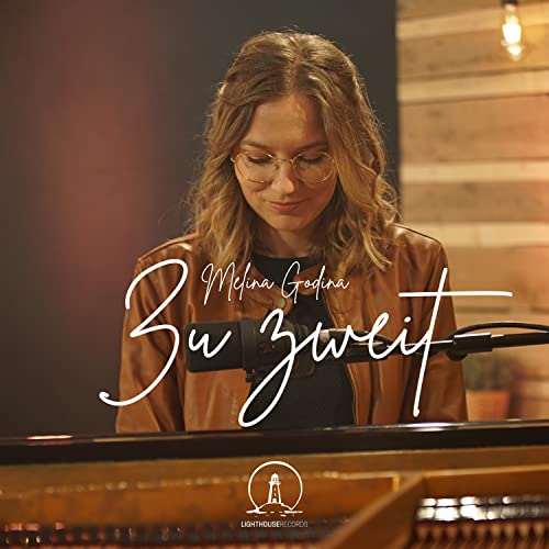 Écouter Zu zweit (Akustikversion) par Melina Godina sur Amazon Music ...