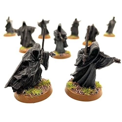 Amazon.com: Ringwraiths 9 Painted Miniatures Nazgul Wraith Witch-king ...