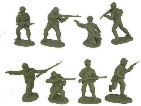 Amazon.com: WWII US Army Infantry GI's Plastic Green Army Men: 16 piece ...