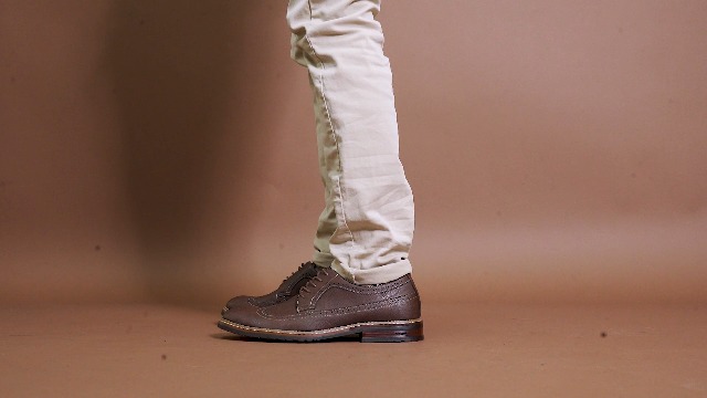 Watch Ferro Aldo Phillip in Brown on Feet on Amazon Live