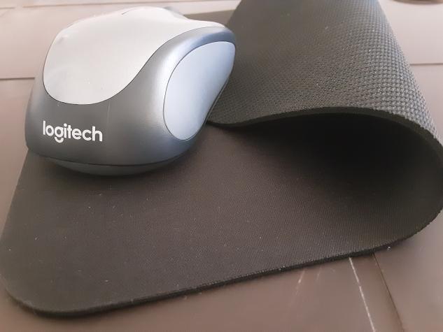 AmazonBasics SBD85WD Mini Gaming Mouse Pad, Black - Buy AmazonBasics ...