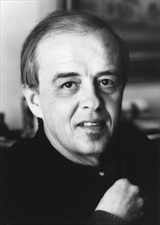 Amazon.com: Memoir of the Hawk: Poems: 9780060935436: Tate, James: Books