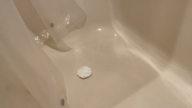 Watch VICKS VapoShower Plus Soothing Vapor Tabs Demo & Review on Amazon ...