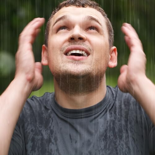 Écouter Raindrops of Relaxation: Soothing Waters and Chill Soundscapes ...