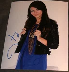Victoria Justice Signed Autograph Cute Teen Star Photo - Autographed ...