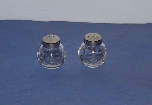 Amazon.com: Mini Round Salt & Pepper Shaker 2 Shakers 1/2 oz: Home ...