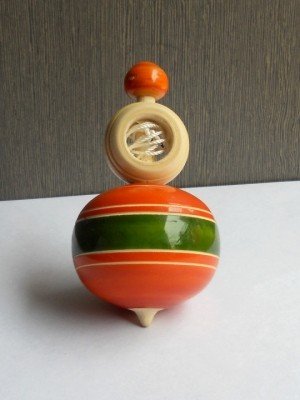 Eco Friendly Wooden Handmade Lattu With Mechanical Spinning Function ...