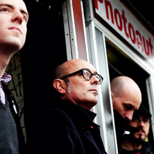 Play Beaucoup vite loin by Marc Morgan & Les obstacles on Amazon Music