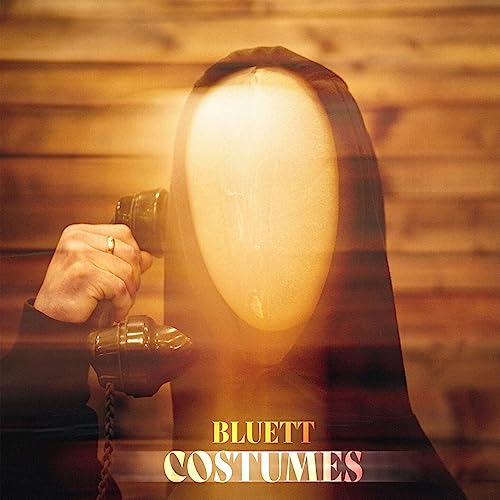 Écouter Costumes par Bluett sur Amazon Music Unlimited