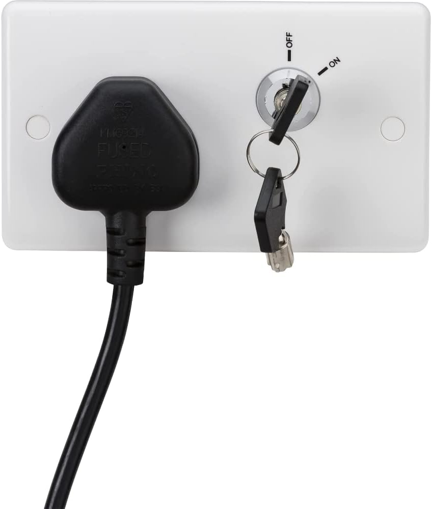 Knightsbridge Curved Edge 13A 1G DP Lockable socket, White (UREA ...