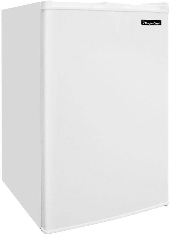 Amazon.com: Magic Chef 3-Cu. Ft. Upright Freezer in White, Freezer for ...
