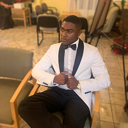 Welcome to the World (Acoustic) de Quinston Pugh no Amazon Music Unlimited