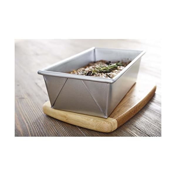Chicago Metallic Commercial II Traditional Uncoated 1-Pound Loaf Pan ...