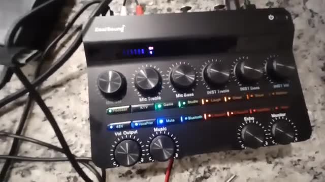 Watch Zeal Sound S28 Soundcard& Mic in brief on Amazon Live