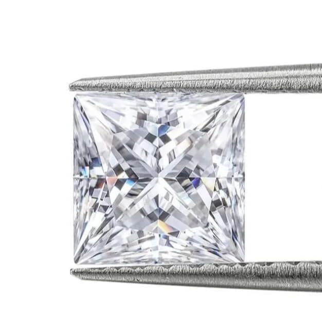 Cuonna Gems Gallery Lab Grown Diamond VVS1 1Ct D Colour Princess Cut ...