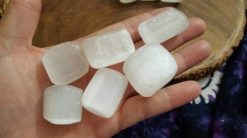 VISSION CRAFTED Selenite Tumbled Stones Polished for Vastu Fengshui ...