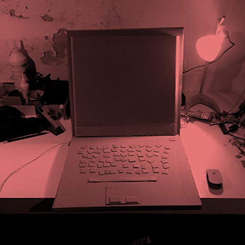 Spiele Original Material von Fake Laptop auf Amazon Music ab