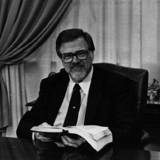 Amazon.com: David Allen Lewis: books, biography, latest update