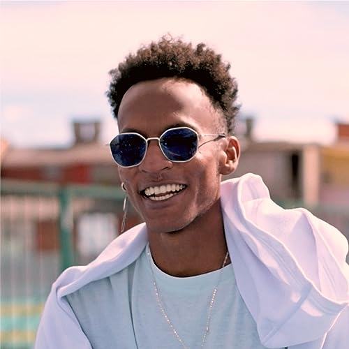 Écouter My Space par Chris High sur Amazon Music Unlimited