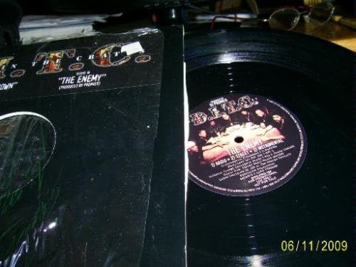 Internationally Known: Ditc: Amazon.fr: CD et Vinyles}