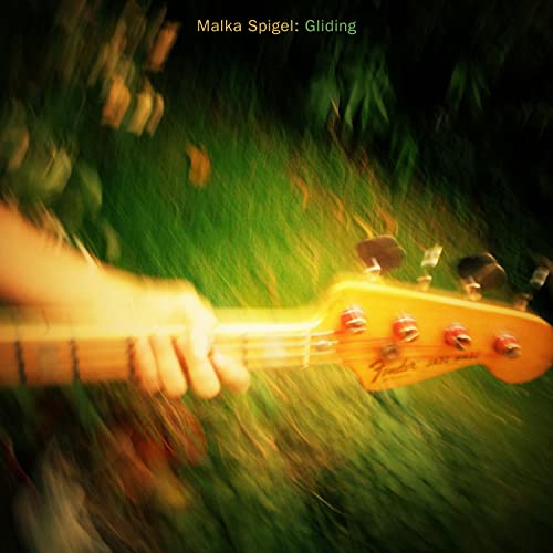 Reproducir Gliding de Malka Spigel en Amazon Music