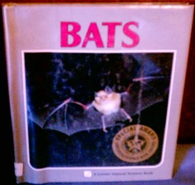 Bats (Natural Science Book): Johnson, Sylvia A.: 9780822514619: Amazon ...