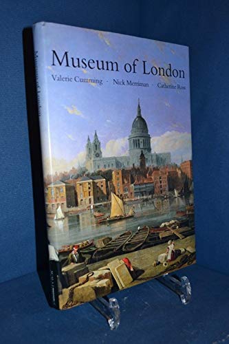 Amazon.co.jp: Museum of London : Cumming, Valerie, Merriman, Nick, Ross ...