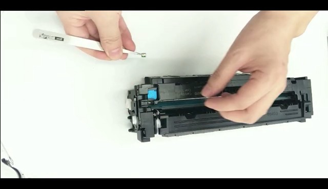 Watch 055 toner cartridge installation guide on Amazon Live
