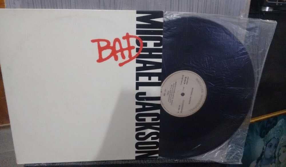 BAD (SINGLE) | Amazon.com.br