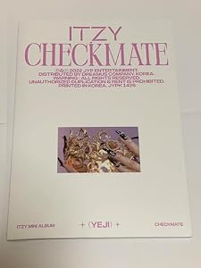 Amazon.com: ITZY Checkmate Mini Album Yeji : Electronics