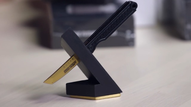 Watch The Official Unbox Therapy X StatGear Unboxing Knife on Amazon Live