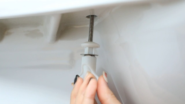 Watch Toilet Seat Installation Tutorial - RL on Amazon Live